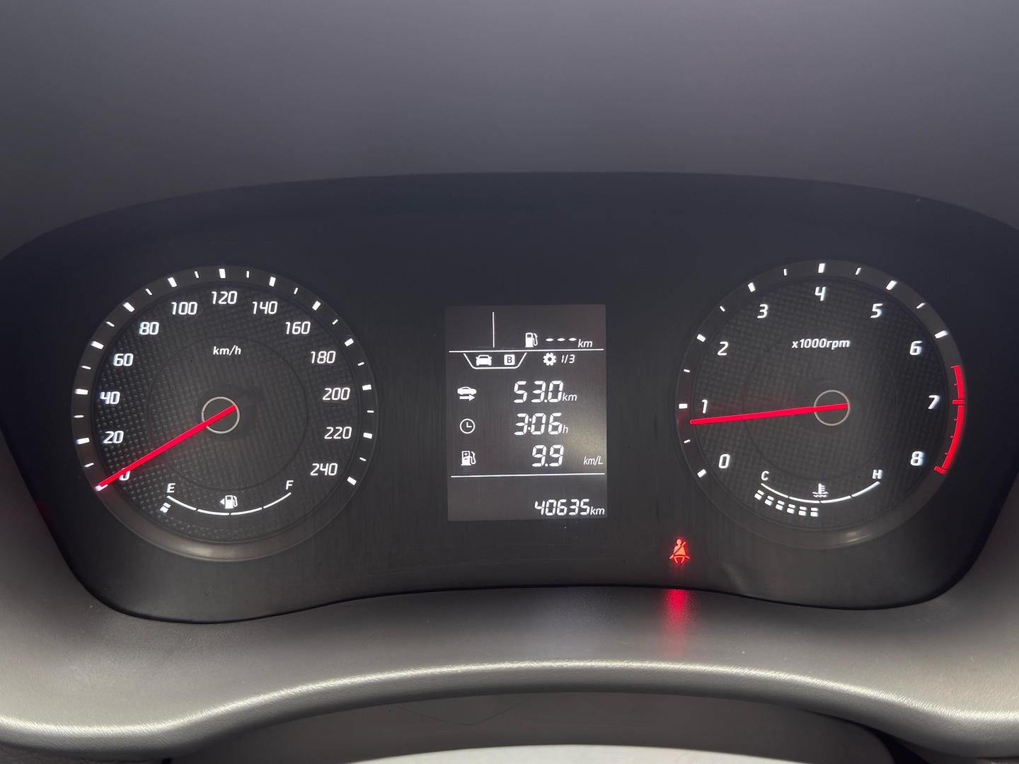 HYUNDAI HB20S COMFORT PLUS 1.0 12V FLEX MEC. 2023/2024 FLEX em sao jose ...