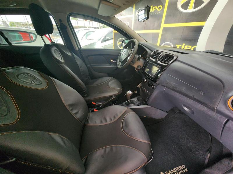 RENAULT SANDERO STEP 16R 2015/2015 FLEX em porto alegre - TIPO VEICULOS
